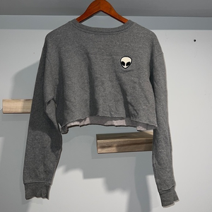 Best 25+ Deals for Brandy Melville Alien Top | Poshmark